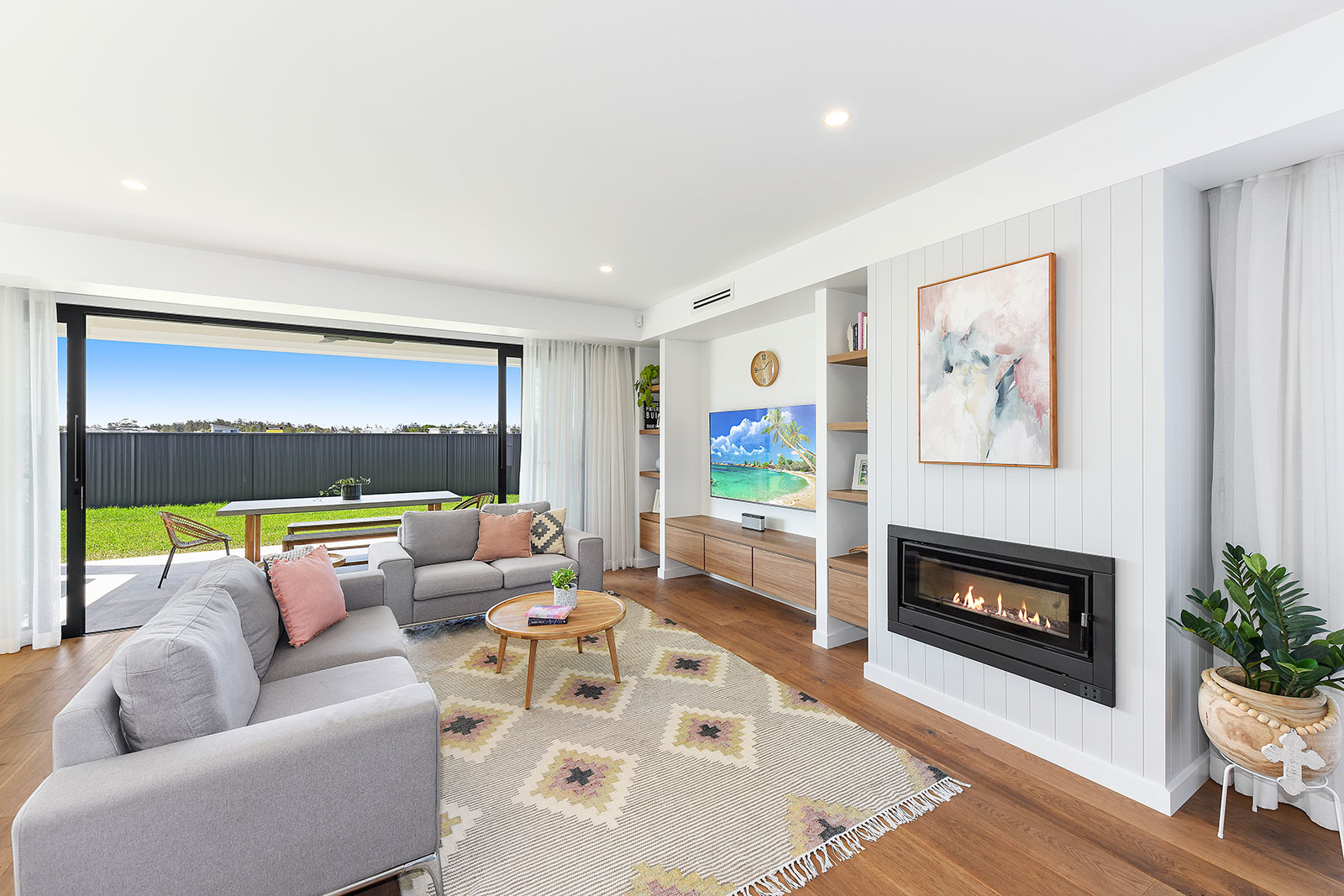 A stunning new home by Pycon Homes - Port Macquarie photographer Jeremy ...